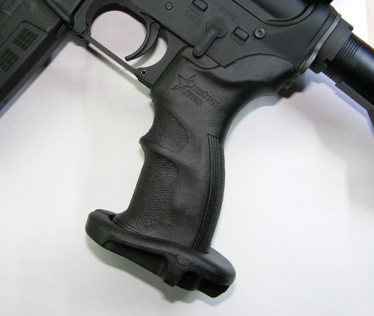 Custom Arms AR-15 Pistol Grip | 4Shooters.com